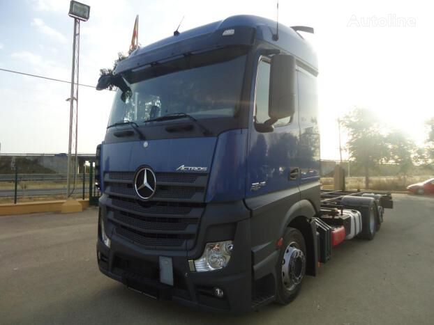 Mercedes-Benz ACTROS 25 45 kamion autopodizač kontejnera