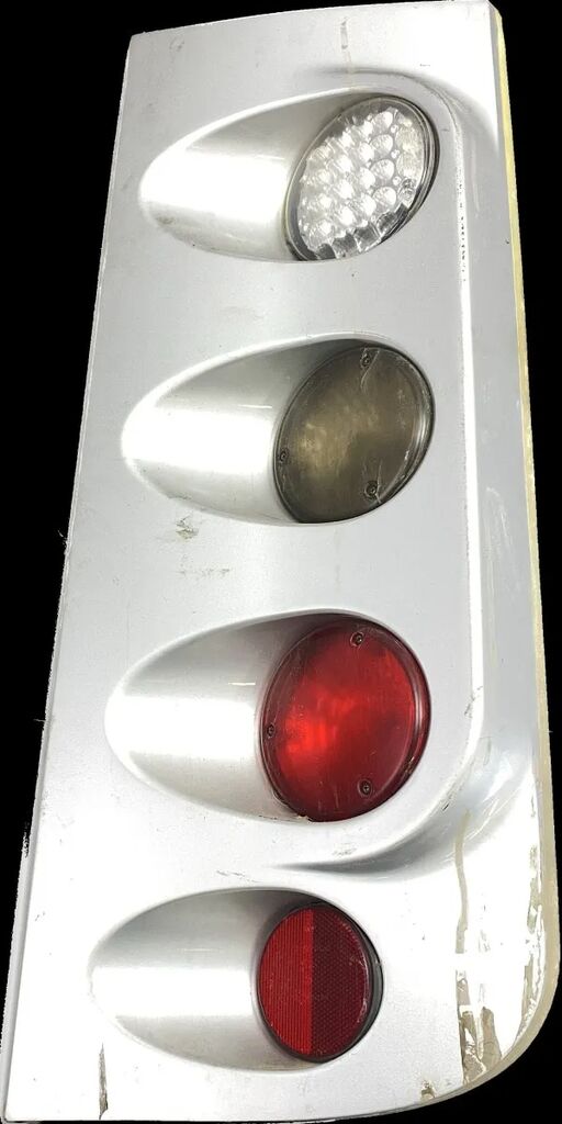 Lampa spate dreapta pentru lampica za Scania 1867558, 1866828, 1769960, 1769961, 1871444, 1866832, 1866831 kamiona