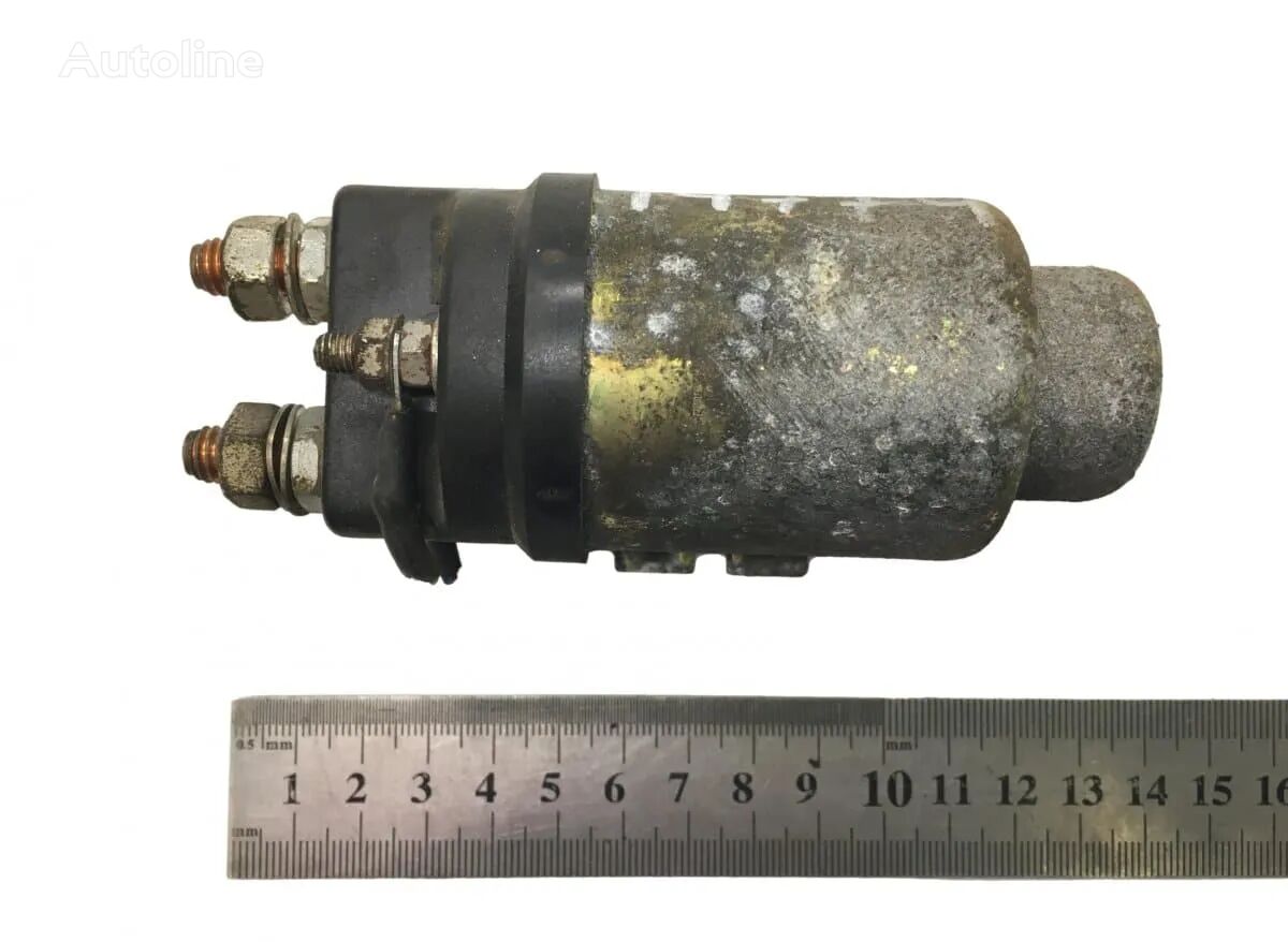 Releu de tensiune relej za Volvo – Second Hand (1886264, 649720, 1372850, 1519488, 1407661, 1577376, 20367490, 1088170, 7420367490, 5010306654) kamiona