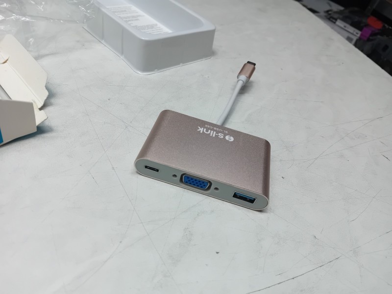 usb c hub na usb3.0 vga usb c ispravno