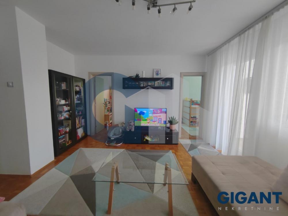 Matice srpske, Troiposoban stan na prodaju, 68m2, 174.900€