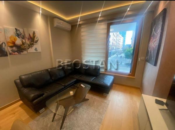 Tadije Sondermajera, Trosoban stan za izdavanje, 63m2, 1.300€