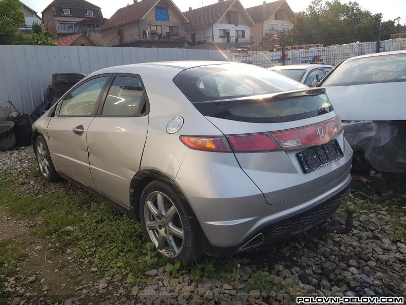 Honda Civic 2.2 Kompletan Auto U Delovima