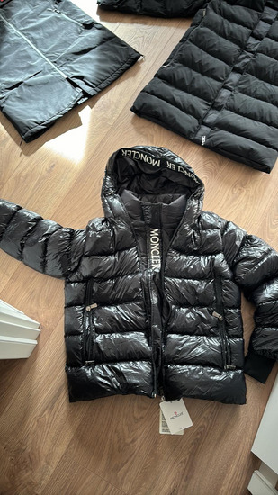 Moncler jakna muska