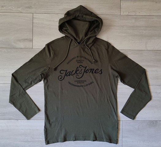 Odlican JACK & JONES tanji duks - M