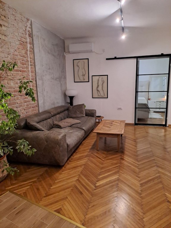 NOVI SAD - CENTAR - 72. 00 m2