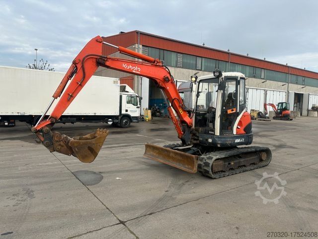 Mini bageri
KUBOTA U50-3 * 4 SCHAUFELN * SCHNELLWECHSLER *