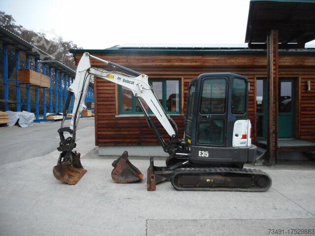 Mini bageri
Bobcat E35EM