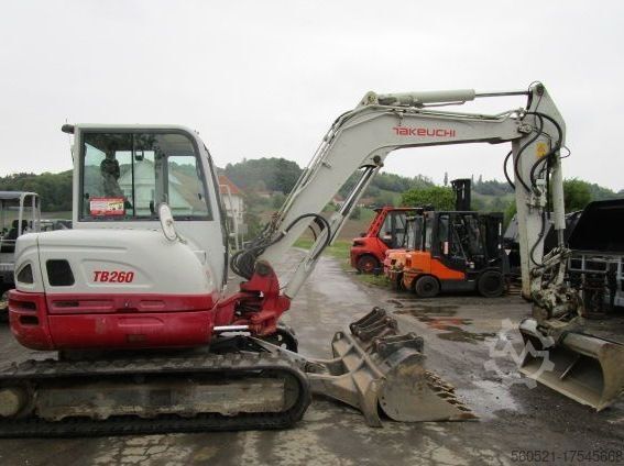 Mini bageri
Takeuchi TB 260 - Powertilt + Zentralschmierung + neue Gumm