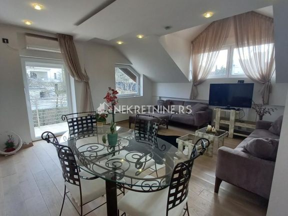 #42184, Izdavanje, Stan, SENJAK, 2000 EUR