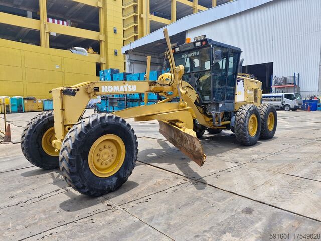 Razred na putu
komatsu GD655-3C