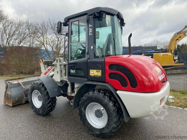 Utovarivač točkova
TAKEUCHI TW 7**1689 Std.**TOP**ab 621/mtl.