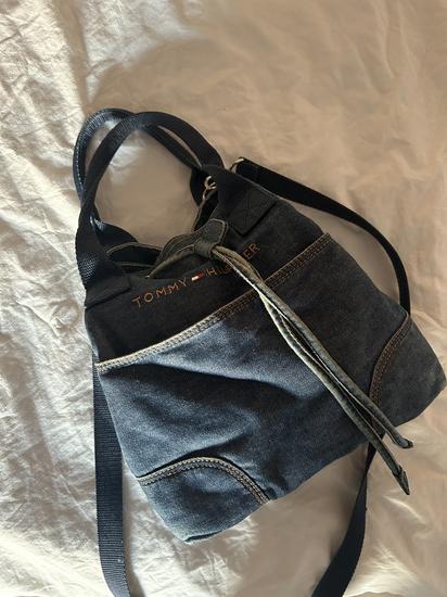 Tommy Hilfiger torba