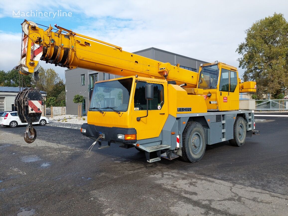 Liebherr LTM 1030/2 pokretna dizalica