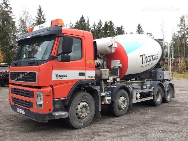 Intermix na šasiji Volvo FM400 kamion s mešalicom za beton