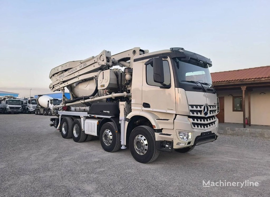 Cifa MAGNUM MK28L na šasiji Mercedes-Benz AROCS 4151 pumpa za beton