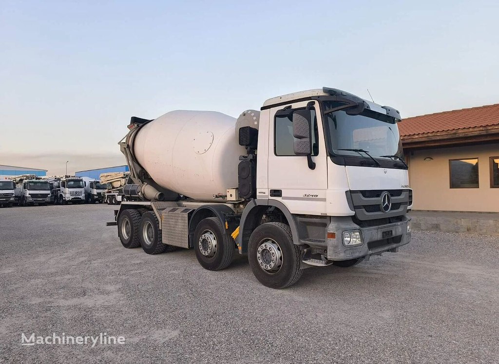 Cifa na šasiji Mercedes-Benz ACTROS 3248 kamion s mešalicom za beton