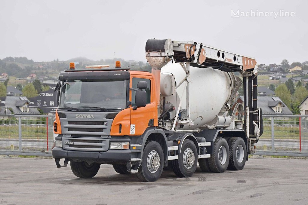 Scania P 380* Teleskopierbares Betonförderband* 8x4 kamion s mešalicom za beton