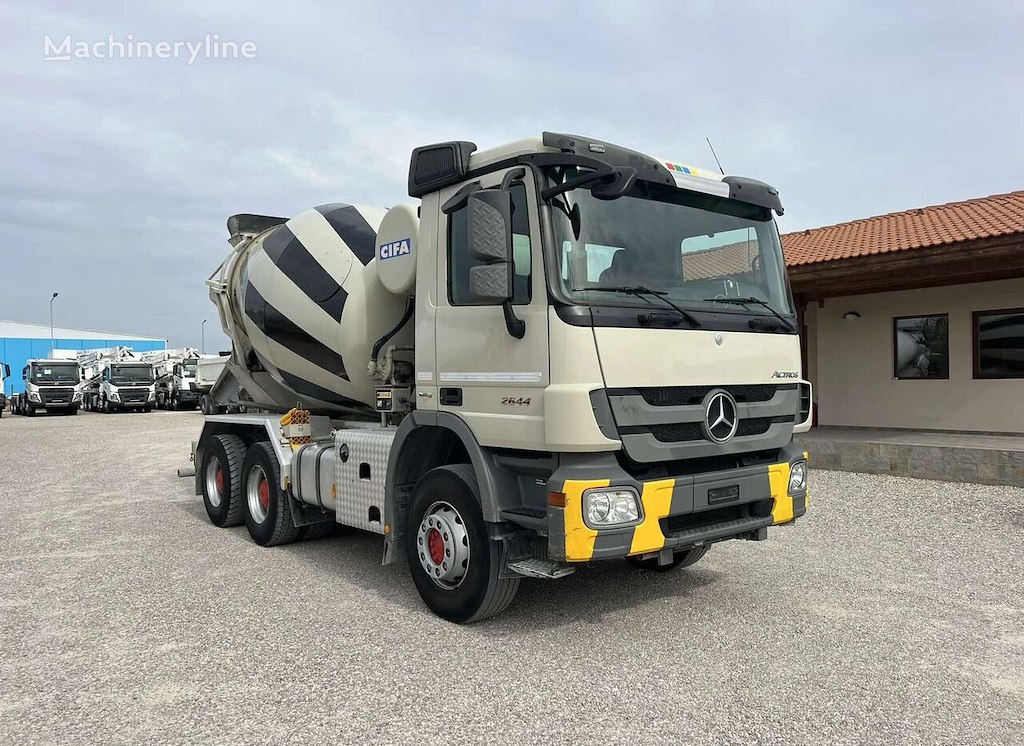 Cifa na šasiji Mercedes-Benz Beton mikser Mercedes ACTROS 2644 CIFA 7M3 RETARDER kamion s mešalicom za beton