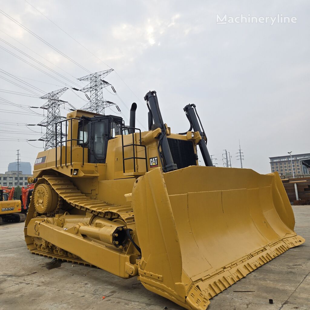 Caterpillar D10R buldožer