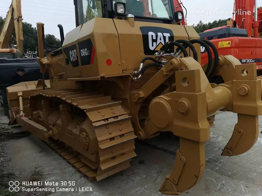 Caterpillar D6G buldožer