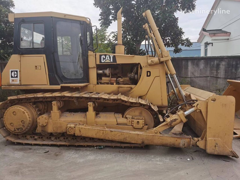 Caterpillar D6G buldožer