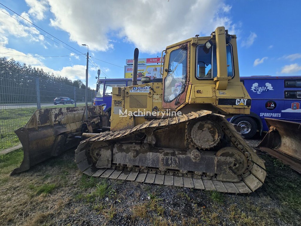 Caterpillar D4 HL6P buldožer