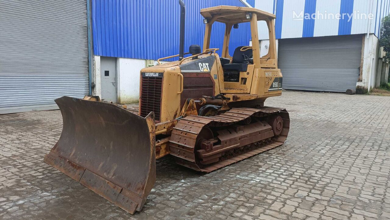 Caterpillar D5G buldožer