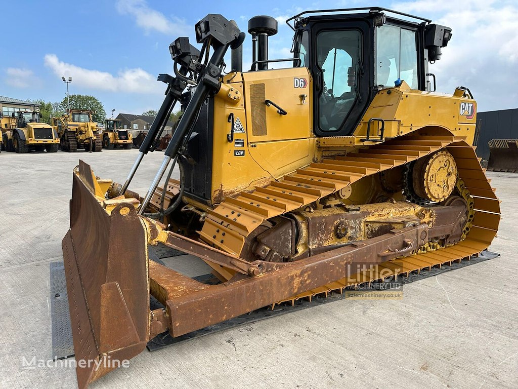 Caterpillar D6 LGP buldožer