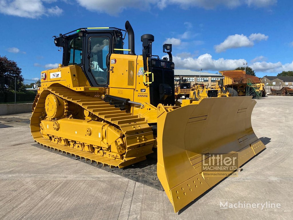 Novi Caterpillar D6 LGP buldožer