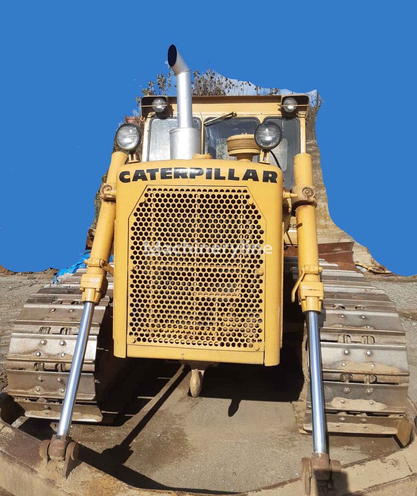 Caterpillar D6C buldožer