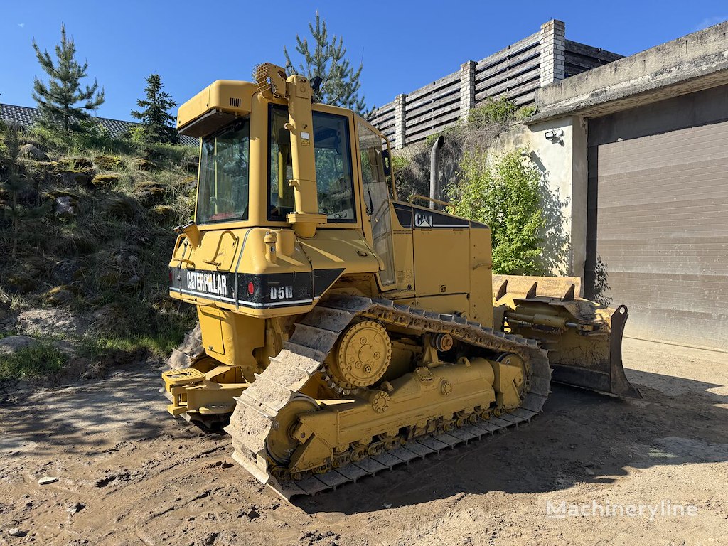 Caterpillar D5N XL buldožer