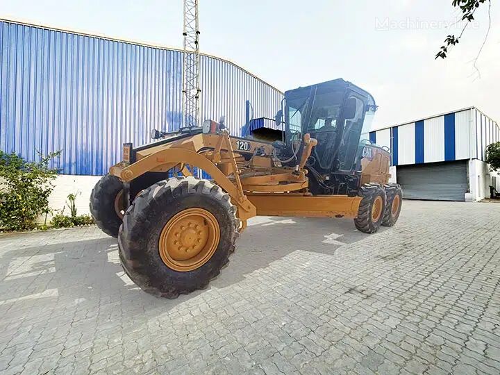 Caterpillar 120 grejder