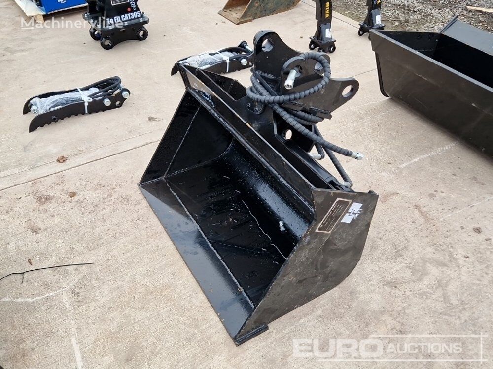 Prodaje se 2024 Hydraulic Tilting Excavator Bucket to suit CAT Mini Excavat sejalnu kašiku na aukciji