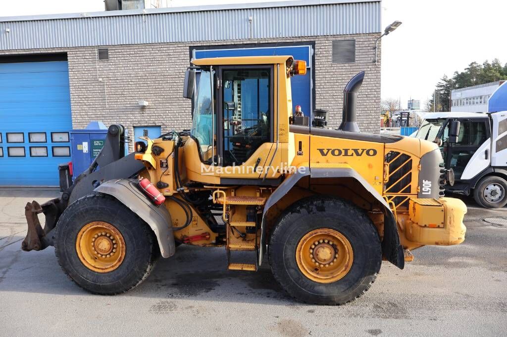 Volvo L 90 F prednji utovarivač