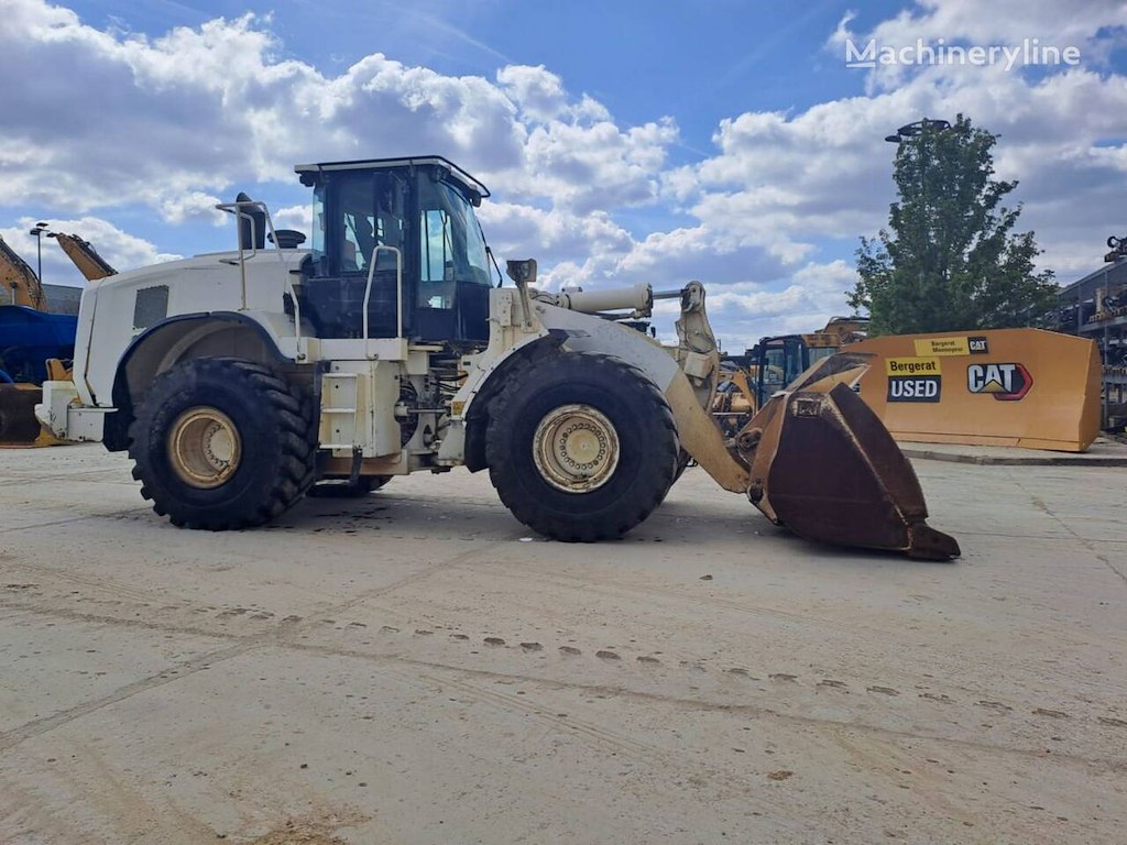 Novi Caterpillar 966M prednji utovarivač