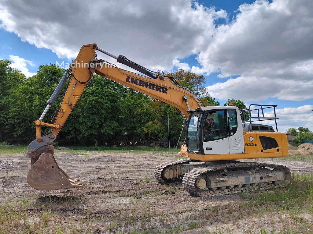 Liebherr R 922 Wynajem/Sprzedaż bager guseničar