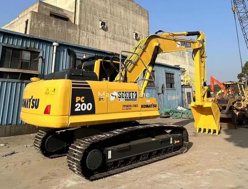 Komatsu PC200-8 bager guseničar