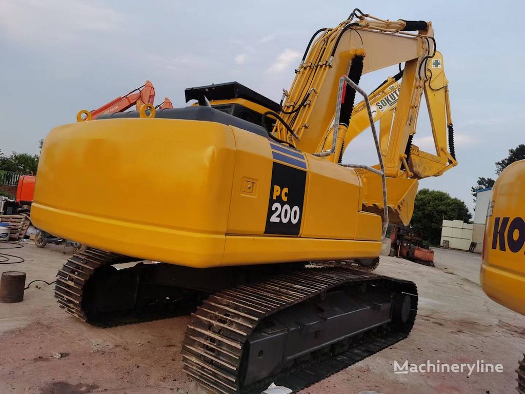 Komatsu PC200-7 bager guseničar