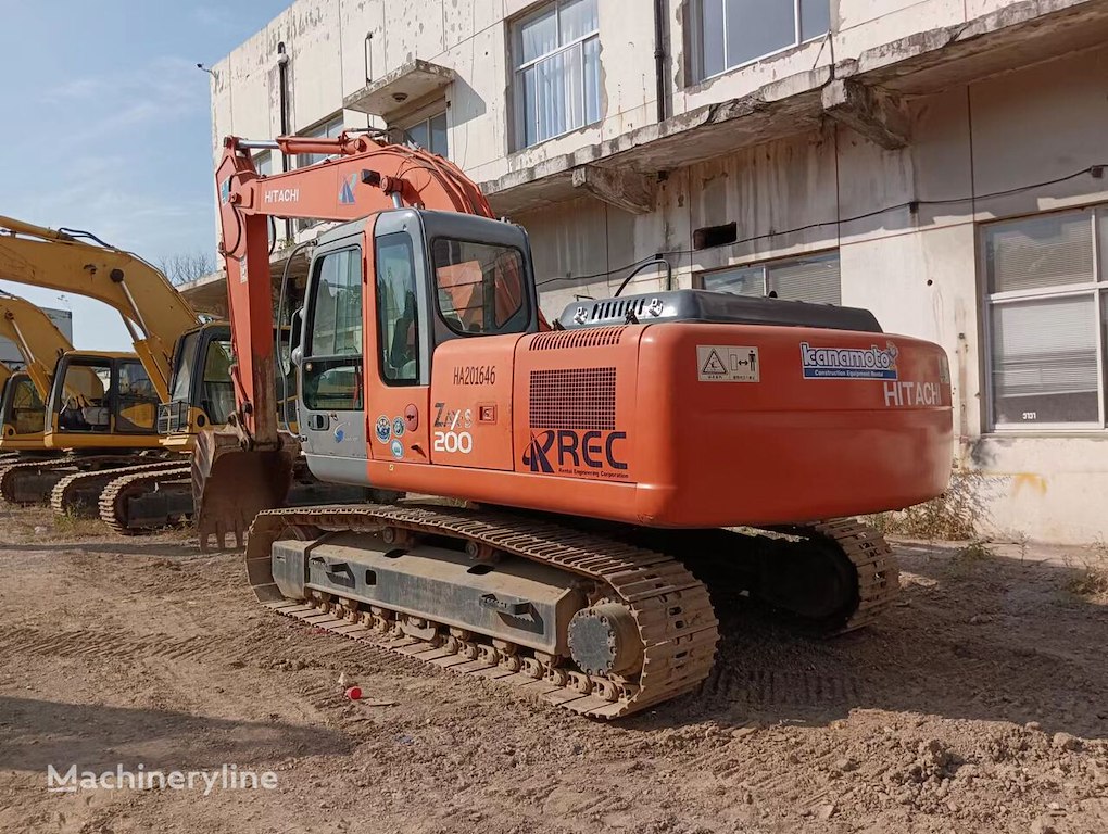 Hitachi ZX200 bager guseničar