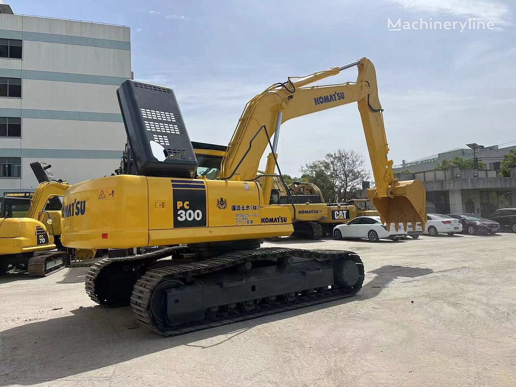 Komatsu PC300 bager guseničar