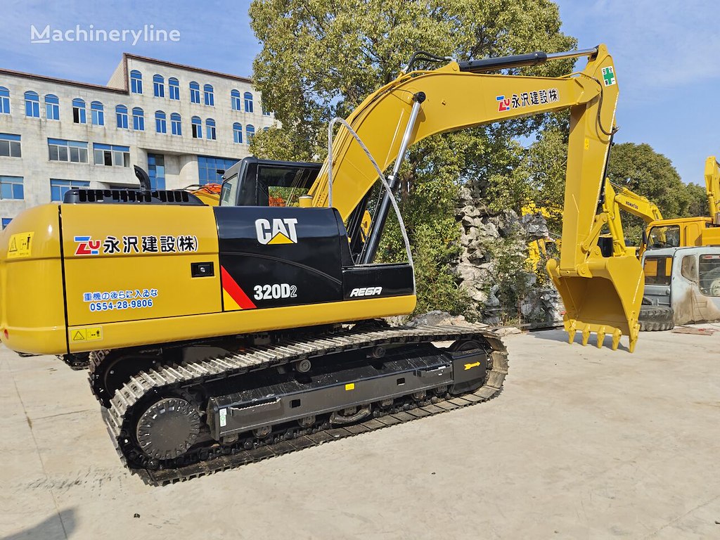 Caterpillar 320D2 bager guseničar