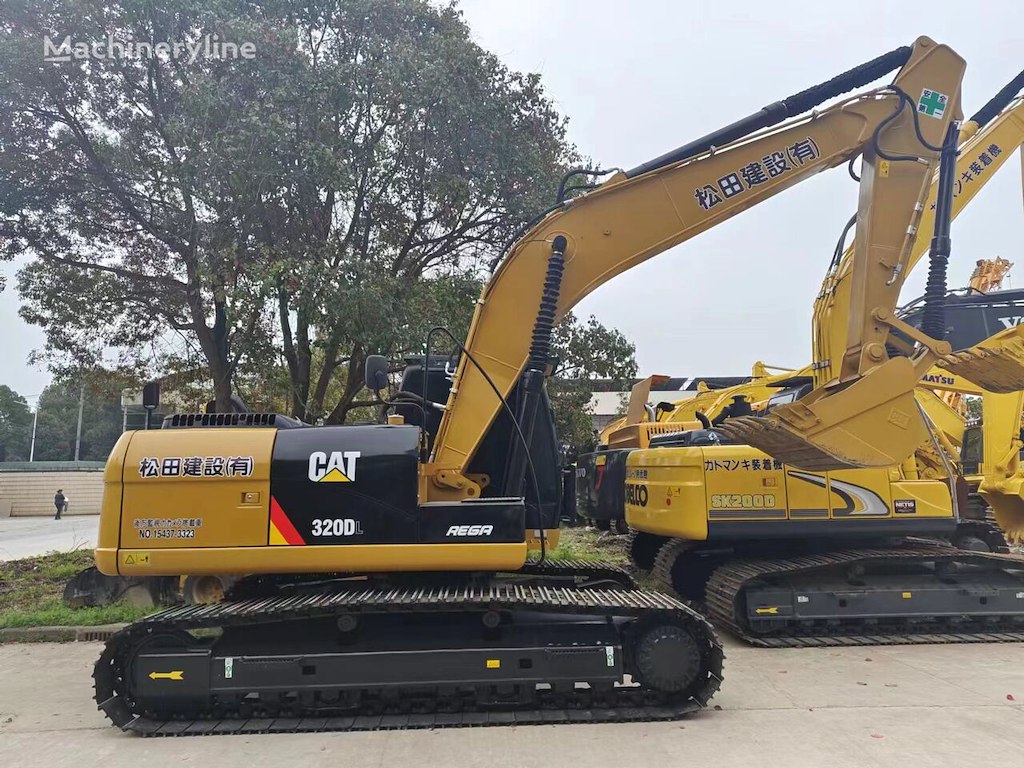 Caterpillar 320DL bager guseničar