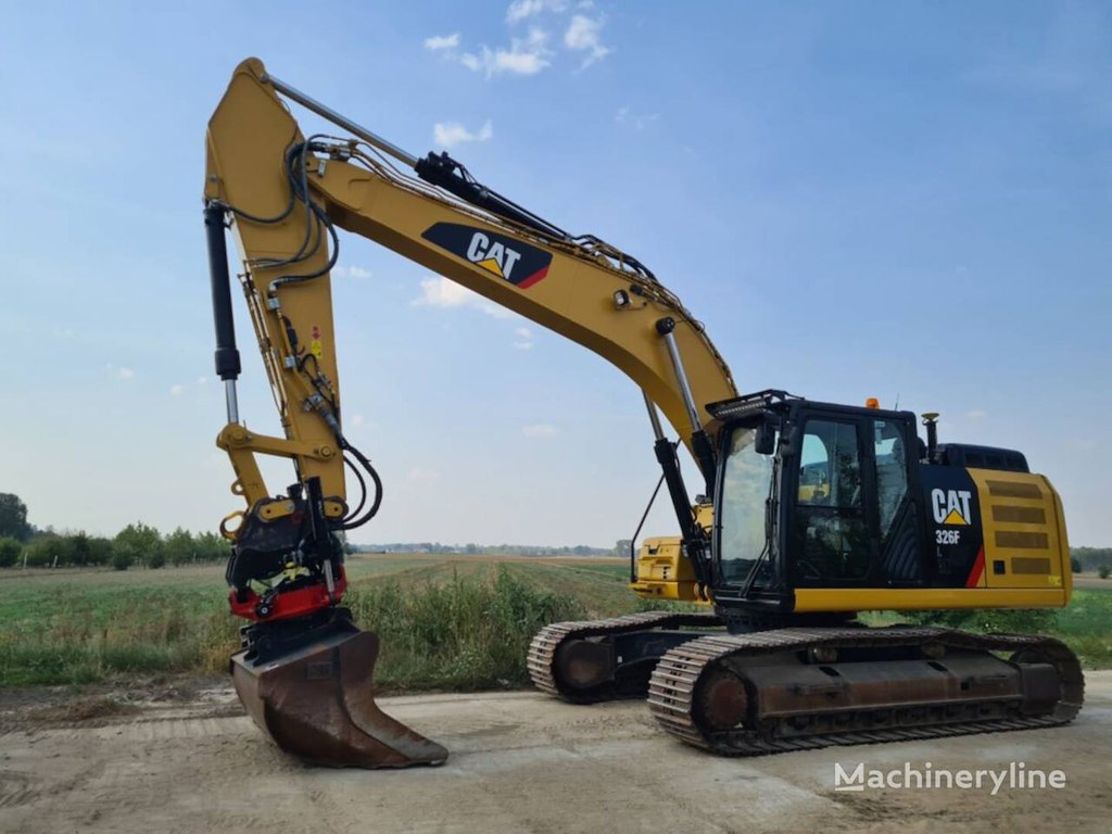 Caterpillar 326FL bager guseničar