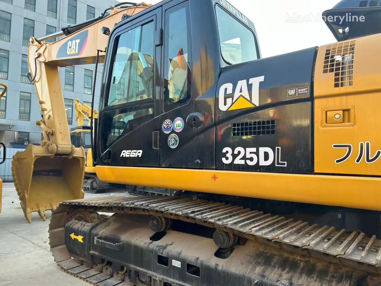 Caterpillar 325DL bager guseničar