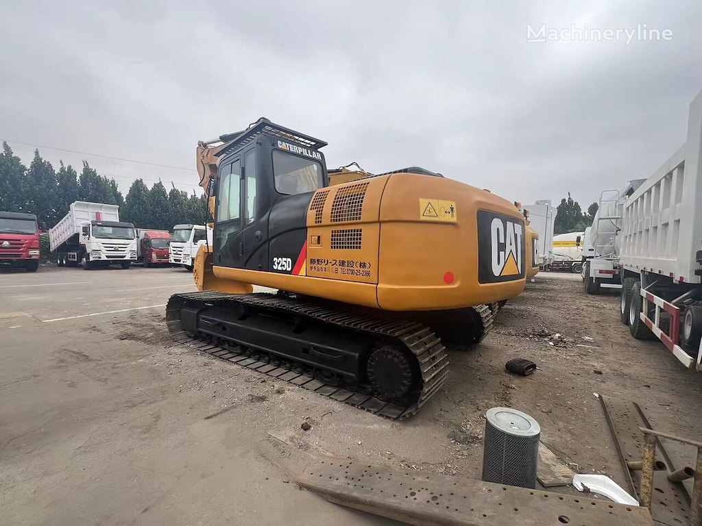 Caterpillar 325D bager guseničar