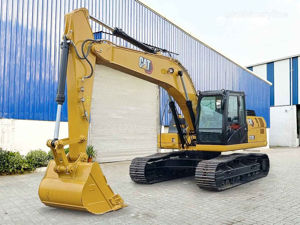 Novi Caterpillar 323D3 bager guseničar