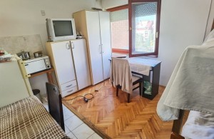 Prodajem Stan-Apartman, Liman 4