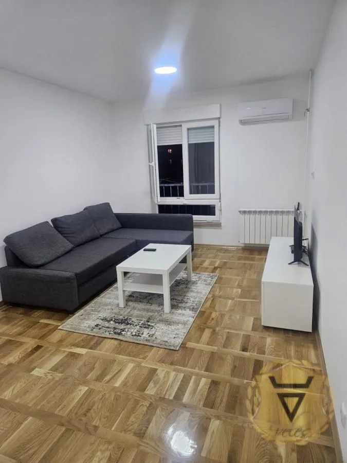 Izdavanje, dvosoban stan, 50m2, Novi Beograd Blok 64, Novi Beograd, Beograd