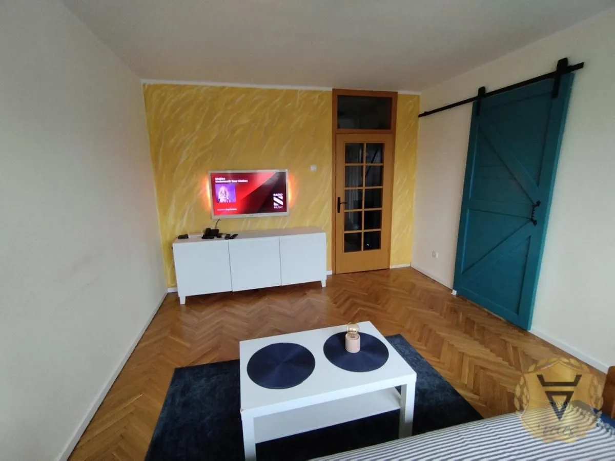 Izdavanje, dvosoban stan, 42m2, Banovo Brdo, Beograd